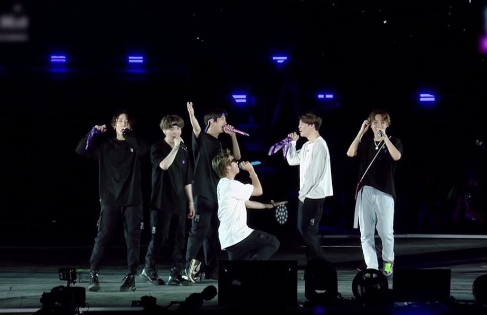 BTS redefine su show en México con escenario 360°